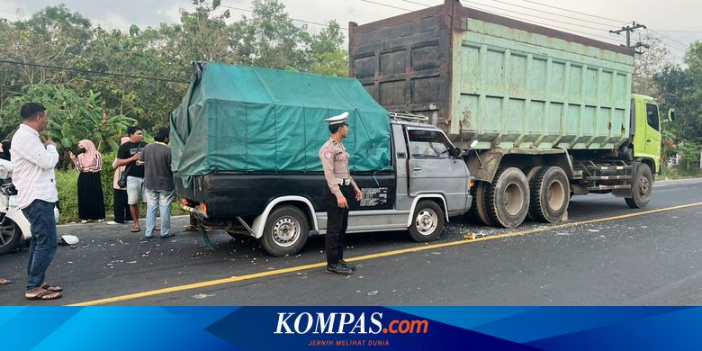 Diduga Tak Lihat Rambu, Innova Seruduk Dua Kendaraan Antre Contraflow