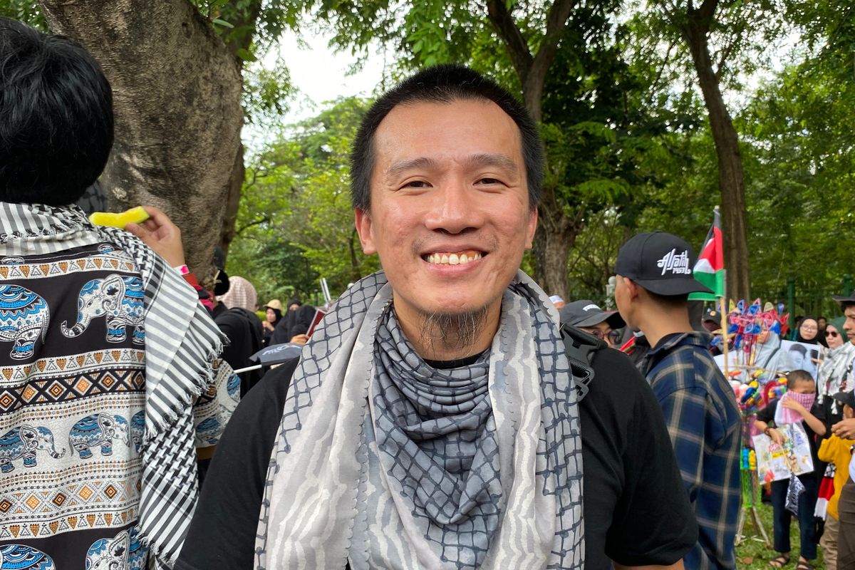 Felix Siauw Orasi di Aksi Solidaritas Palestina, Kecam Dukungan AS ke ...