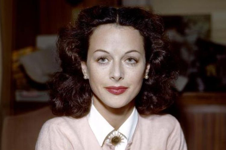 Foto : Hedy Lamarr, Bintang Hollywood yang Tak Disangka Menemukan ...