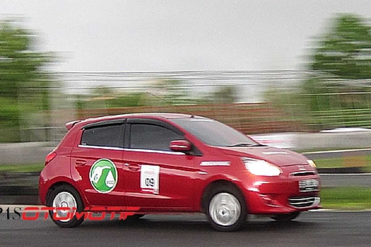 Mitsubishi Mirage Taklukkan Sirkuit Bali Speedway
