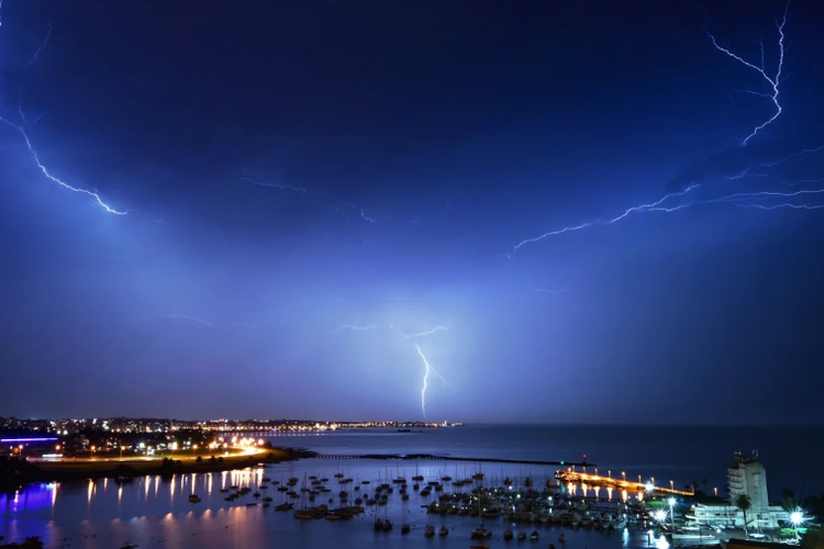 Rekor Dunia, Inilah Kilat Terlama dan Terpanjang dalam Sejarah