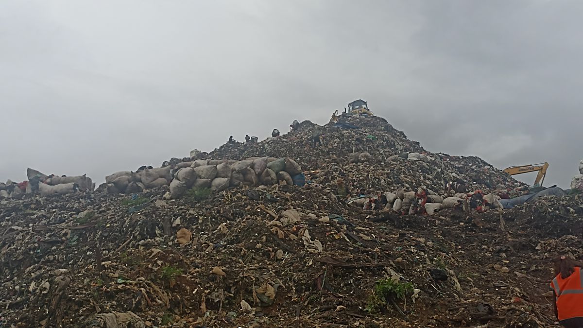Pemerintah Targetkan Tumpukan Sampah di Bantargebang Beres dalam 2 Tahun