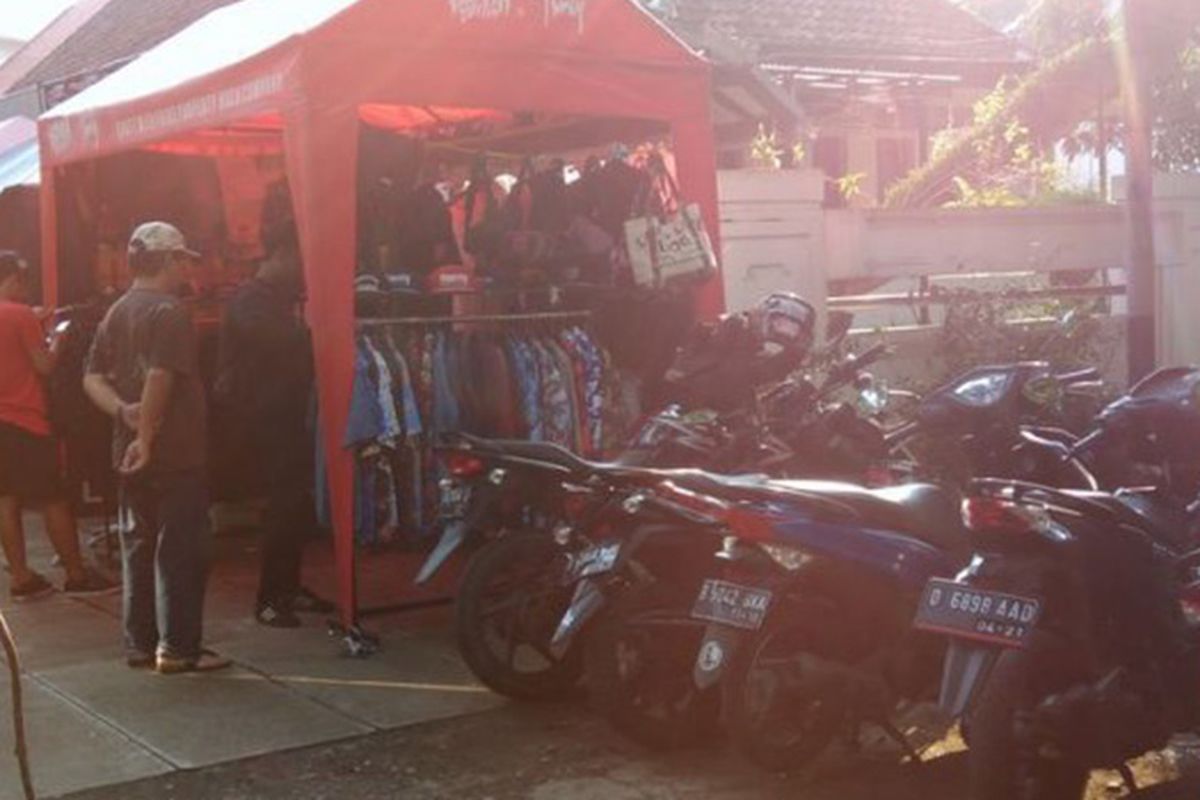 Cari Kaus Murah? Truno Street Market Bandung Tempatnya