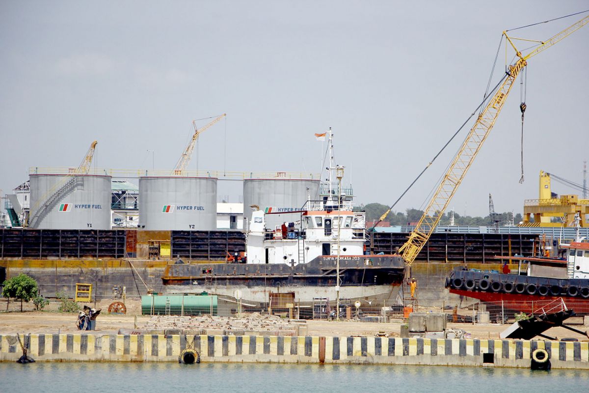 Membangkitkan Industri Galangan Kapal Indonesia