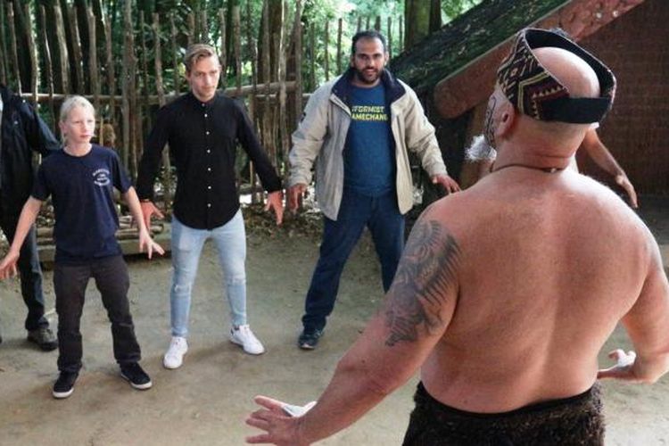 Tempat Merasakan Langsung Tradisi Suku Maori Seperti Jokowi