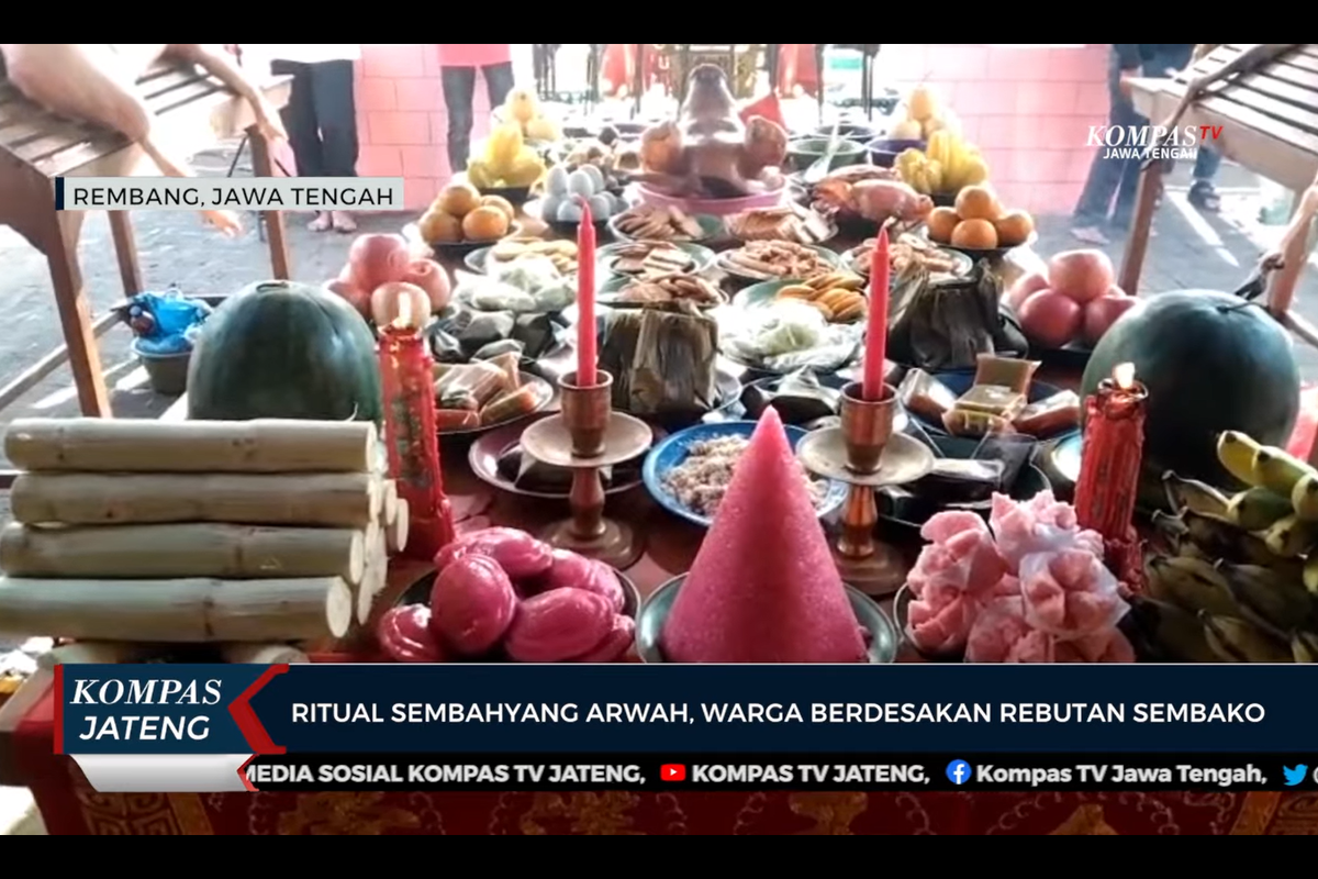 Mengenal Tradisi "Cit Gwee", Bukan Cuma Rebutan Sembako