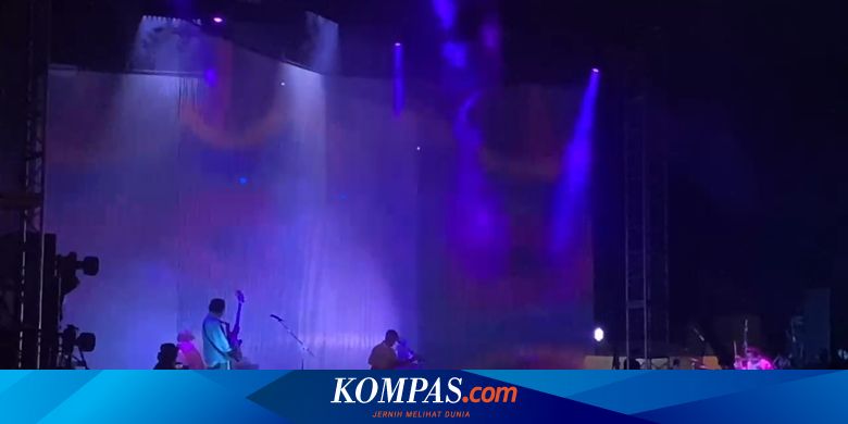 Efek Rumah Kaca Bawakan Set Album Rimpang di Joyland Jakarta
