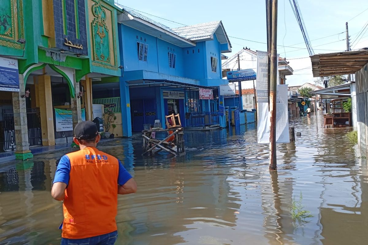 Banjir Kepung Cilacap, 15 Kelurahan di 3 Kecamatan Terendam, 65.094 ...