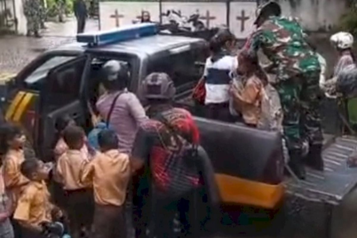 Siswa dari 2 Desa di Flores Timur NTT yang Terlibat Bentrok Dialihkan ...
