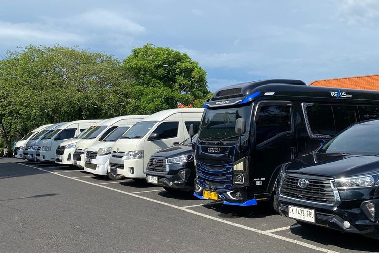 Foto : Harga Sewa Mobil Saat Lebaran di Solo: Mulai Rp 500.000 per Hari