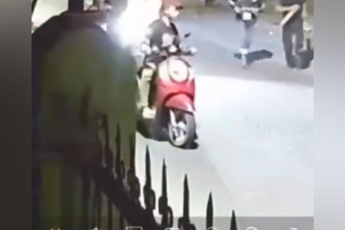 Geng Motor Serang Warga di Makassar dengan Busur Panah, Satu Mobil Dirusak