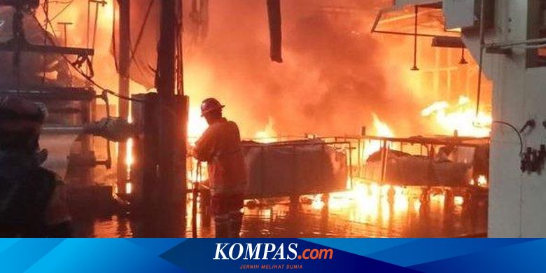 Kebakaran Hebat Melanda Pabrik Tekstil di Purwakarta, 1 Tewas dan 3 Terluka