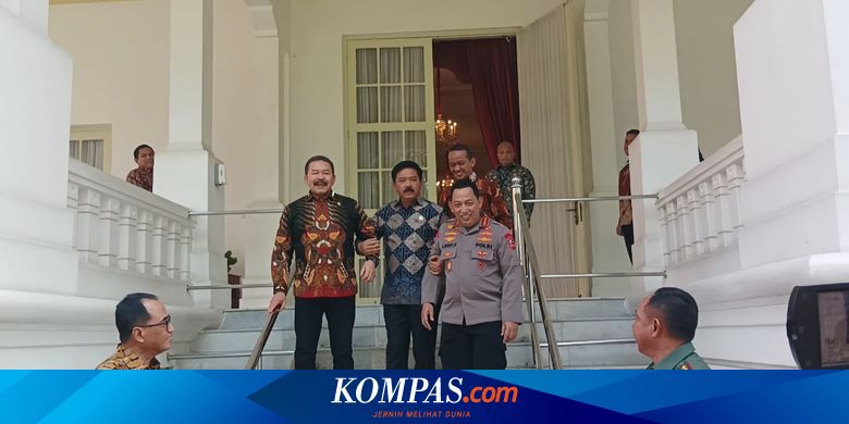 Momen Gandeng Tangan dengan Jaksa Agung dan Kapolri, Menko Polhukam ...