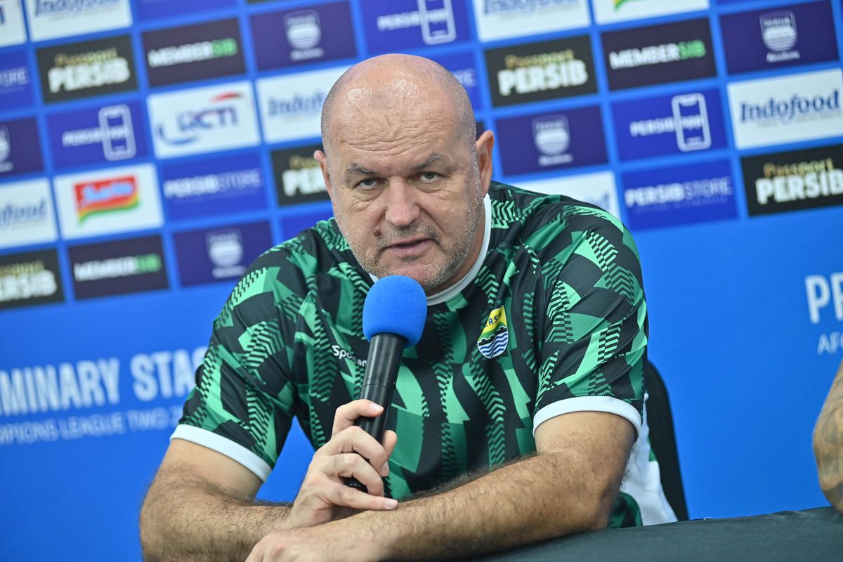 Kronologi Gol Bodoh Persib yang Bikin Bojan Hodak Naik Darah