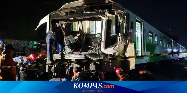 Duka KAI: Asisten Masinis KA Jenggala Gugur Saat Bertugas akibat Truk Kayu Terobos Pelintasan