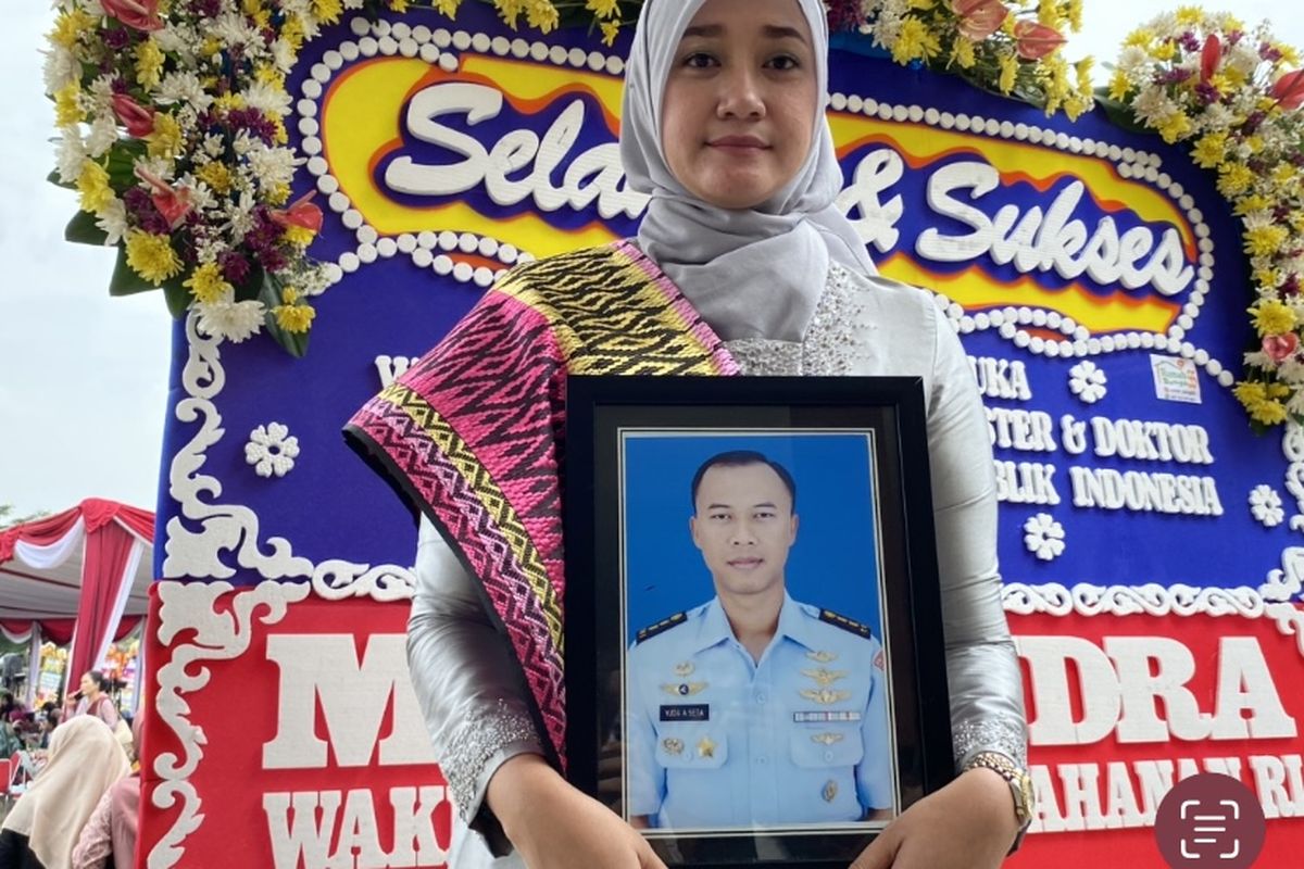 Letkol (Anumerta) Yuda Seta, Pilot Super Tucano yang Gugur, Diwisuda ...