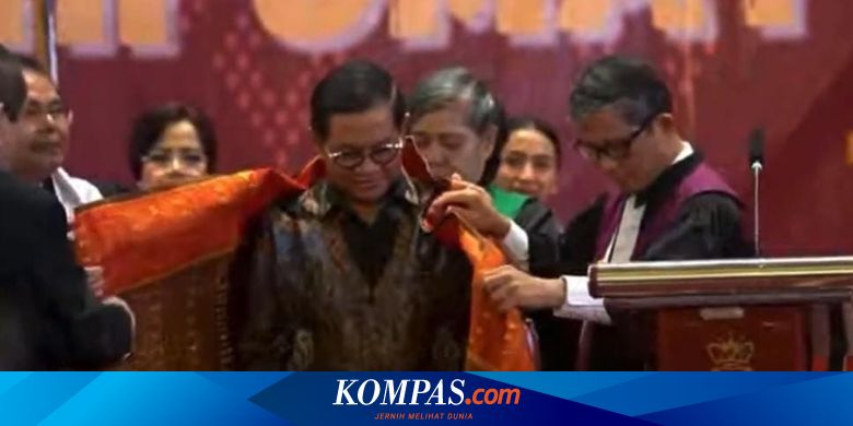 Momen Pramono Anung Dikalungi Ulos di Gereja HKI, Simbol Penghormatan ...