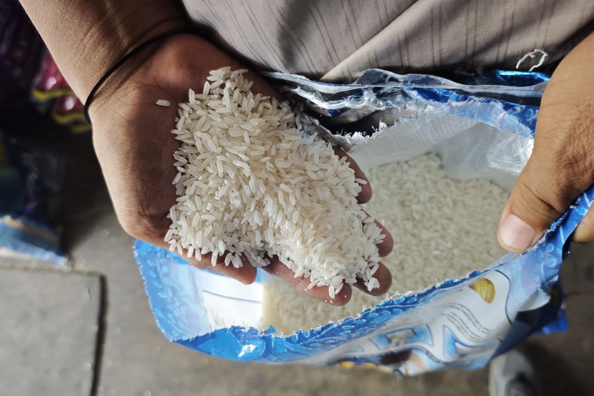 Biang Kerok Harga Beras Tak Kunjung Turun