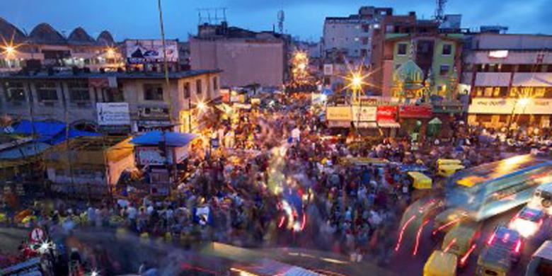 Untaian Bunga di Krishna Rajendra