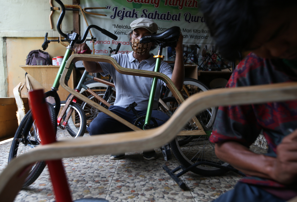 Workshop Sepeda ini Produksi Sepeda Kayu Bernilai Jutaan Rupiah